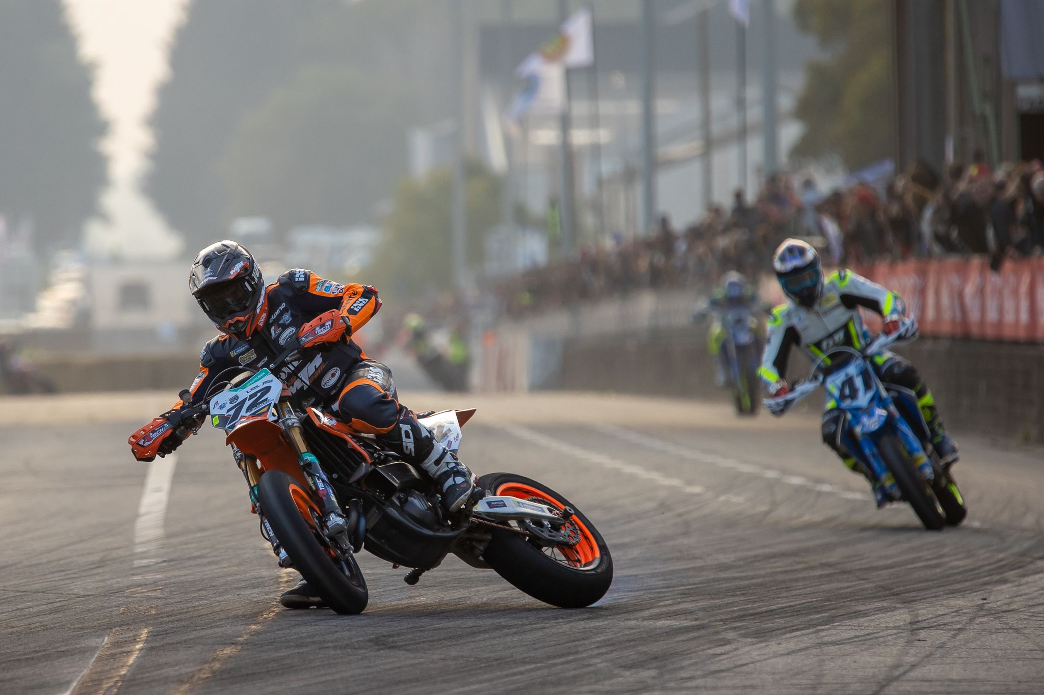 Lukas Höllbacher 2. Platz beim größten Supermoto Rennen der Welt ...