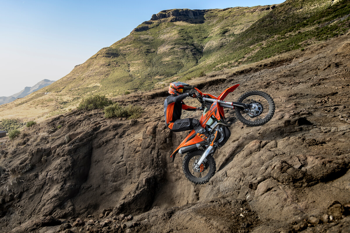 KTM bringt die EXC-Reihe 2025 mit einem 125er Modell | Motorradreporter