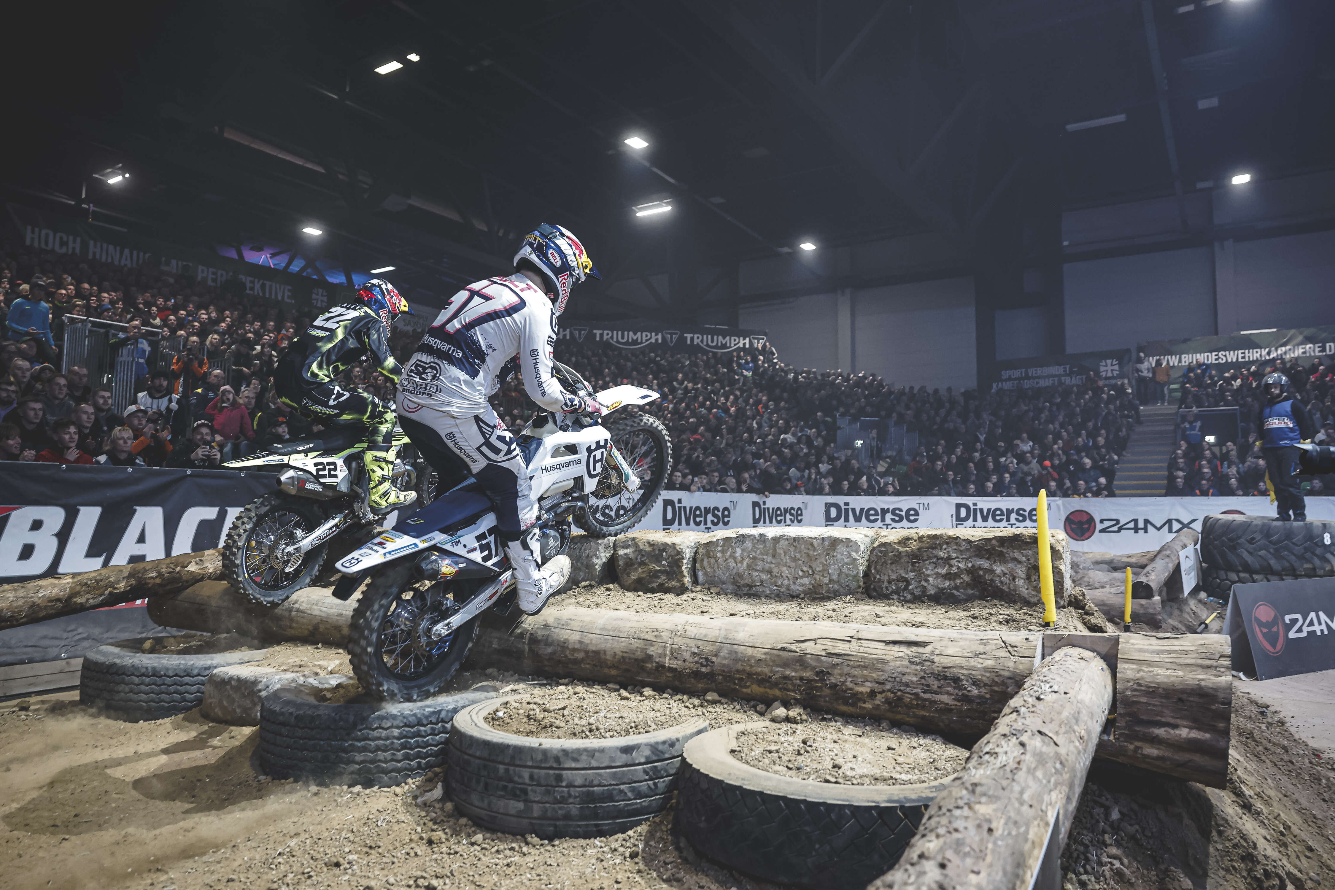 Perfekte Nacht für Billy Bolt bei der zweiten Runde der SuperEnduro ...