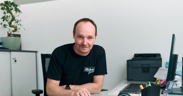 Bike Factory Krems Portrait Walter Prohaska | Motorradreporter