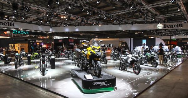 EICMA 2022 Benelli erweitert das Tourensortiment mit der TRK 702 und ...