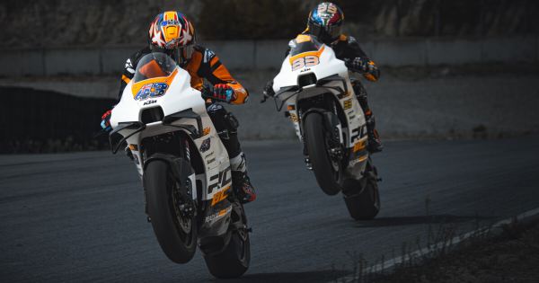 KTM RC 8C 2024 – LIMITED EDITION: Unbegrenzter Fahrspaß auf der ...